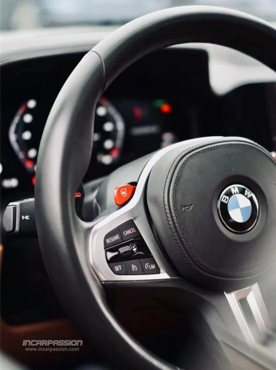 BMW OLED Drive Unit, Select Driving Mode on Steering Wheel